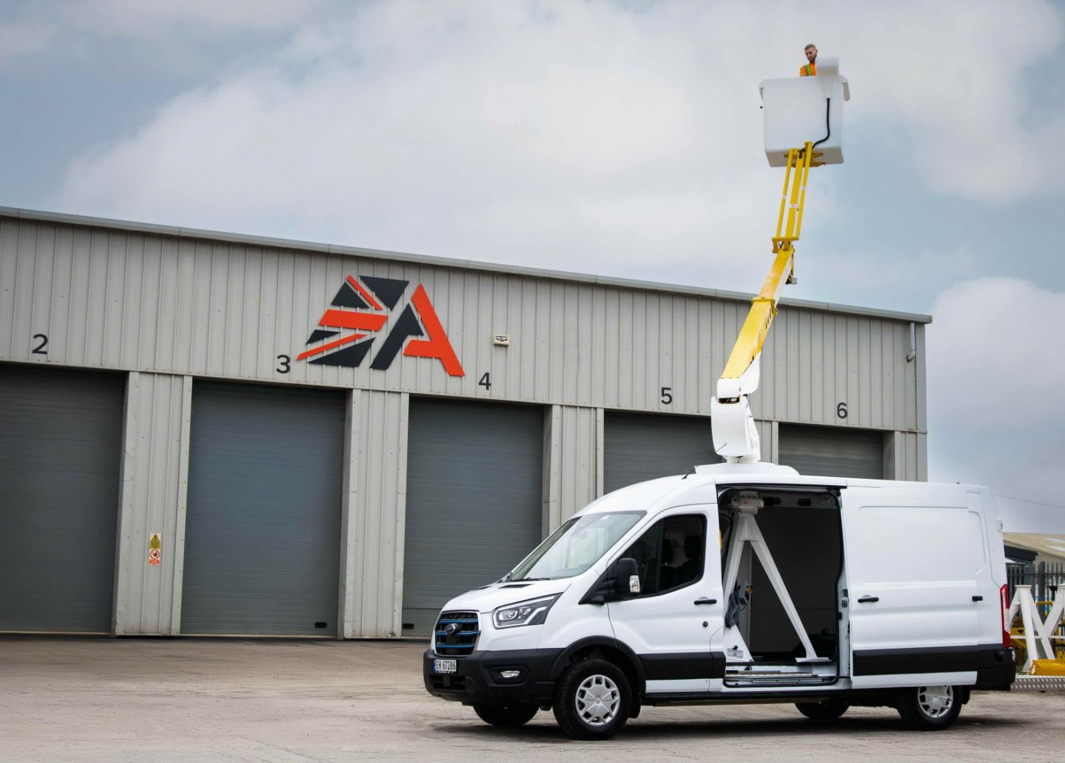 Aldercote unveils innovative access platform for fully electric ...
